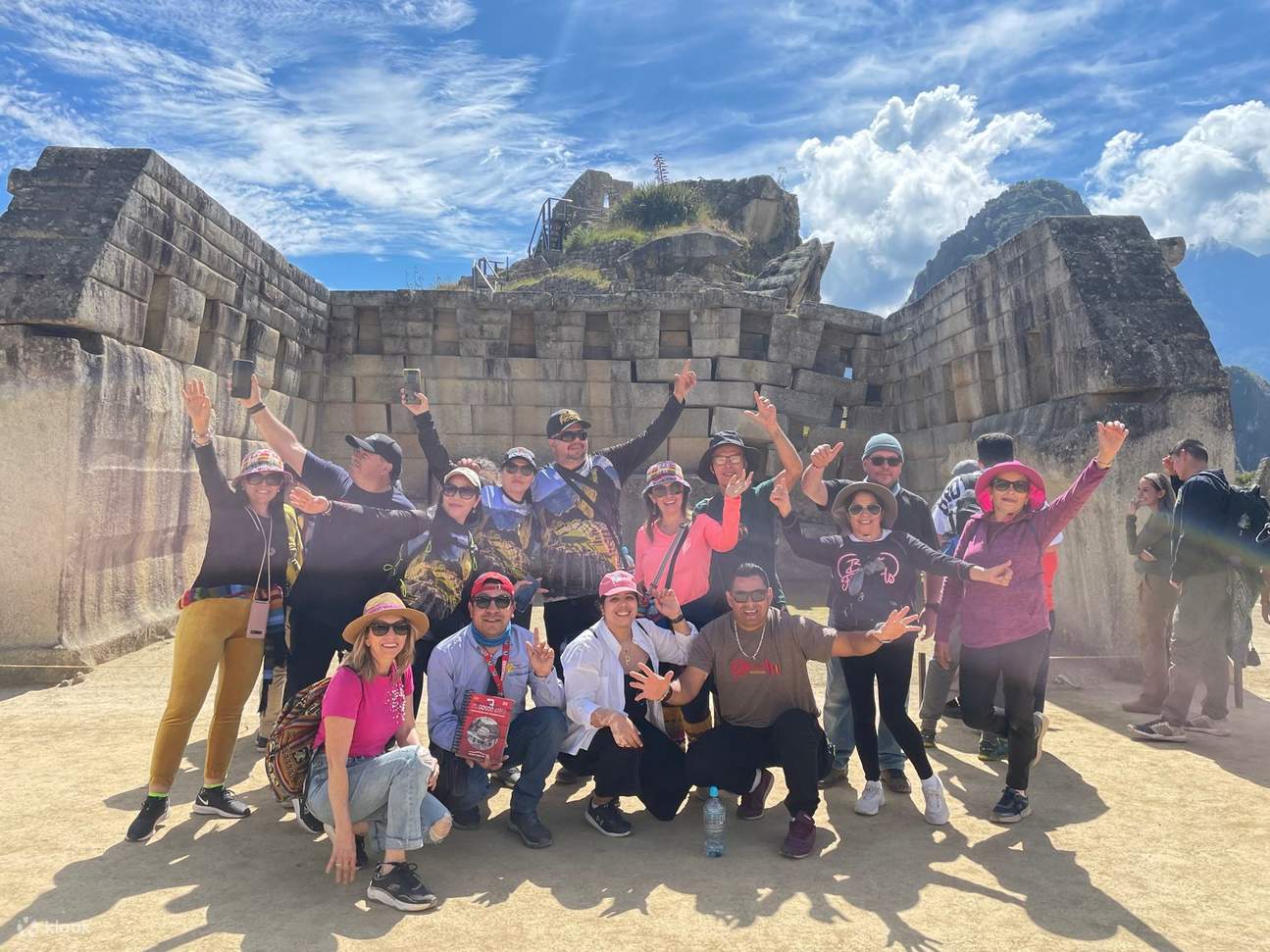 2 days/ 1 night: Machu Picchu tour by expedition or voyager train ...