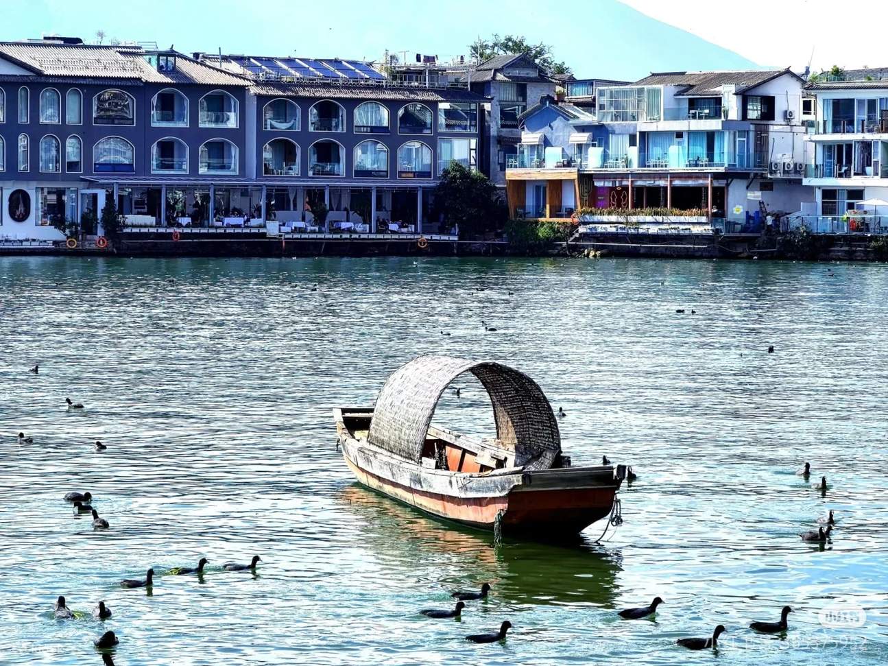 One-Day Tour of Erhai Lake in Shuanglang and Xizhou, Dali, Yunnan (Lake ...