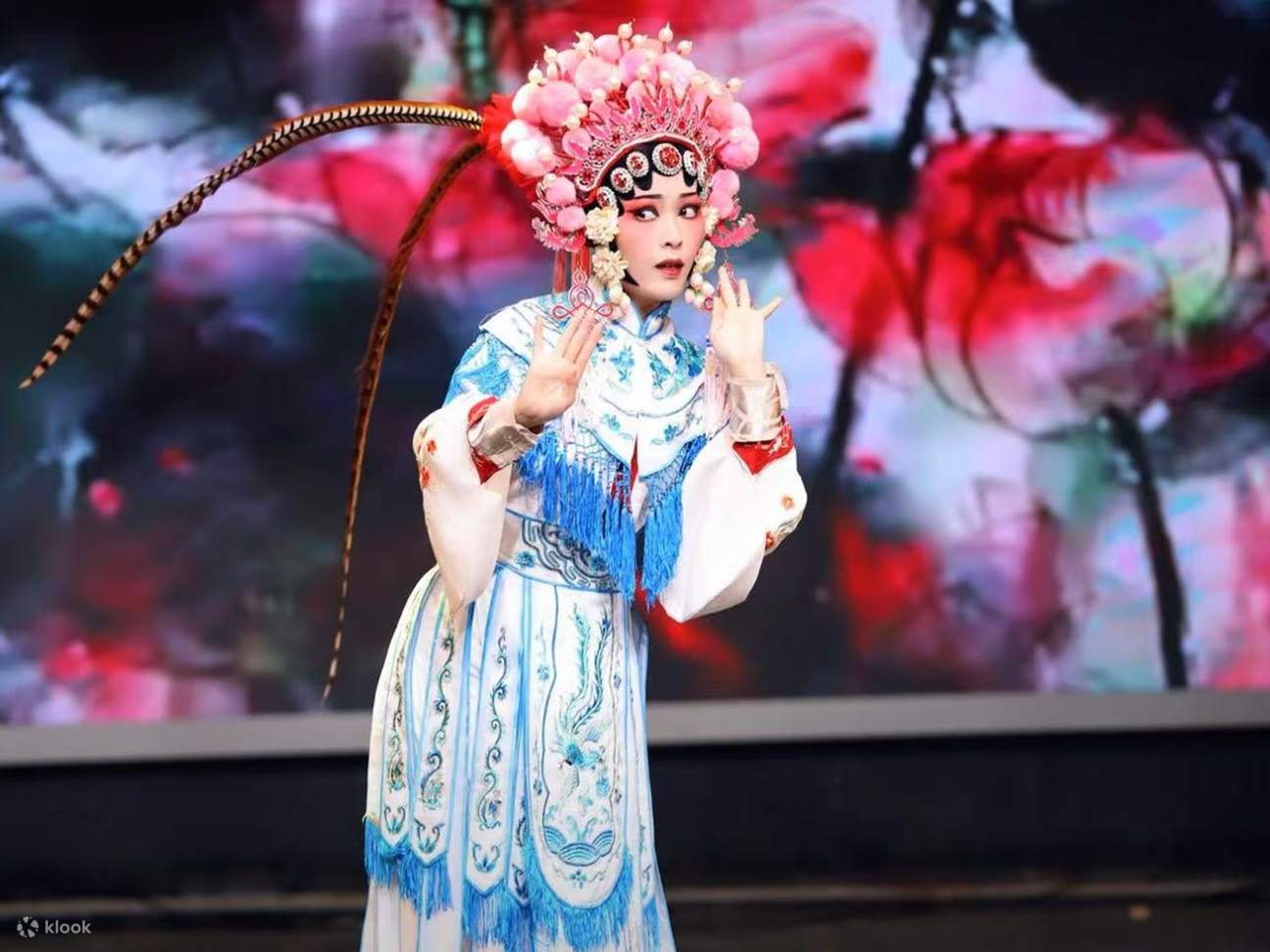 Chongqing Xishancheng Drama Performance (Sichuan Opera face-changing ...