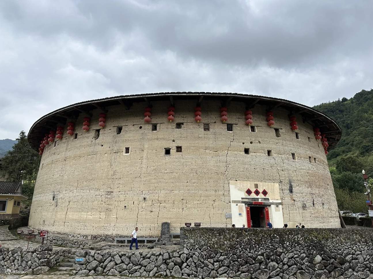 One-Day Tour from Xiamen: Nanjing Yunshuiyao + Tianluokeng - Klook Malaysia