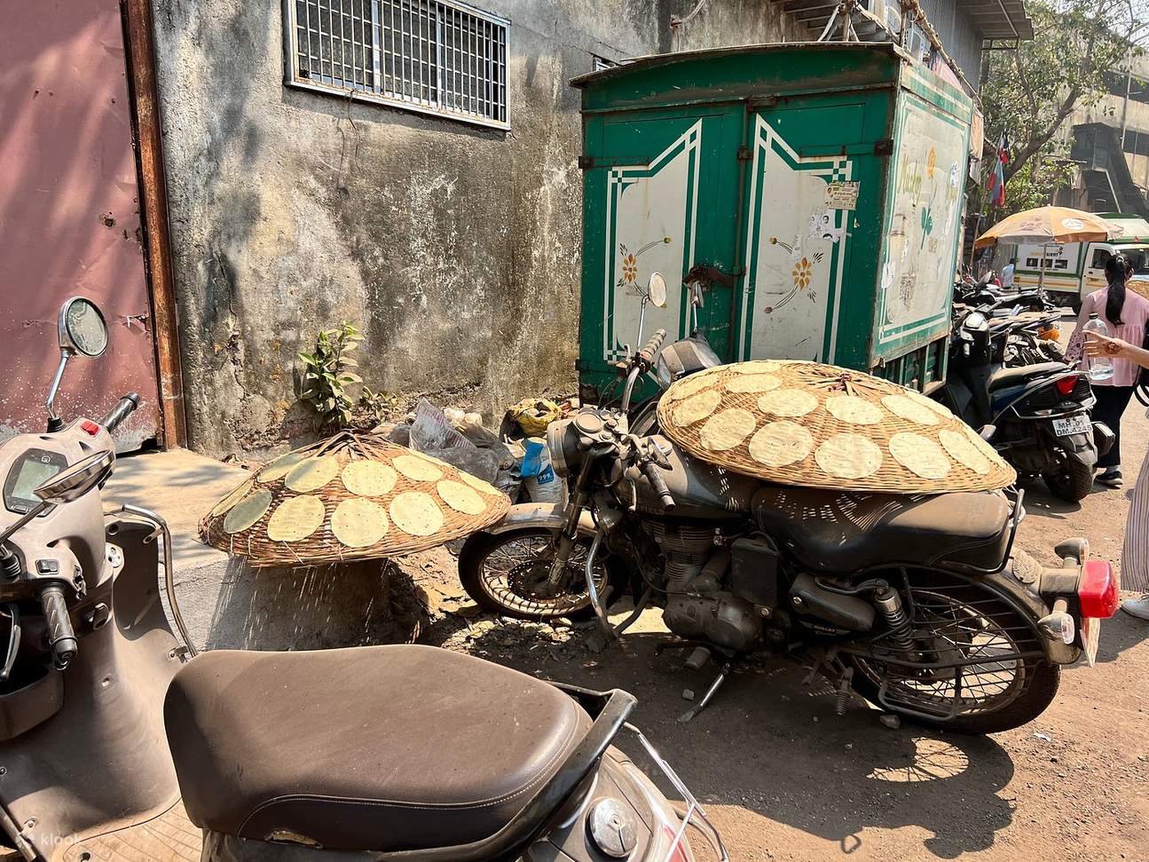 Inside Dharavi: A Unique Slum Tour with an Local Guide - Klook