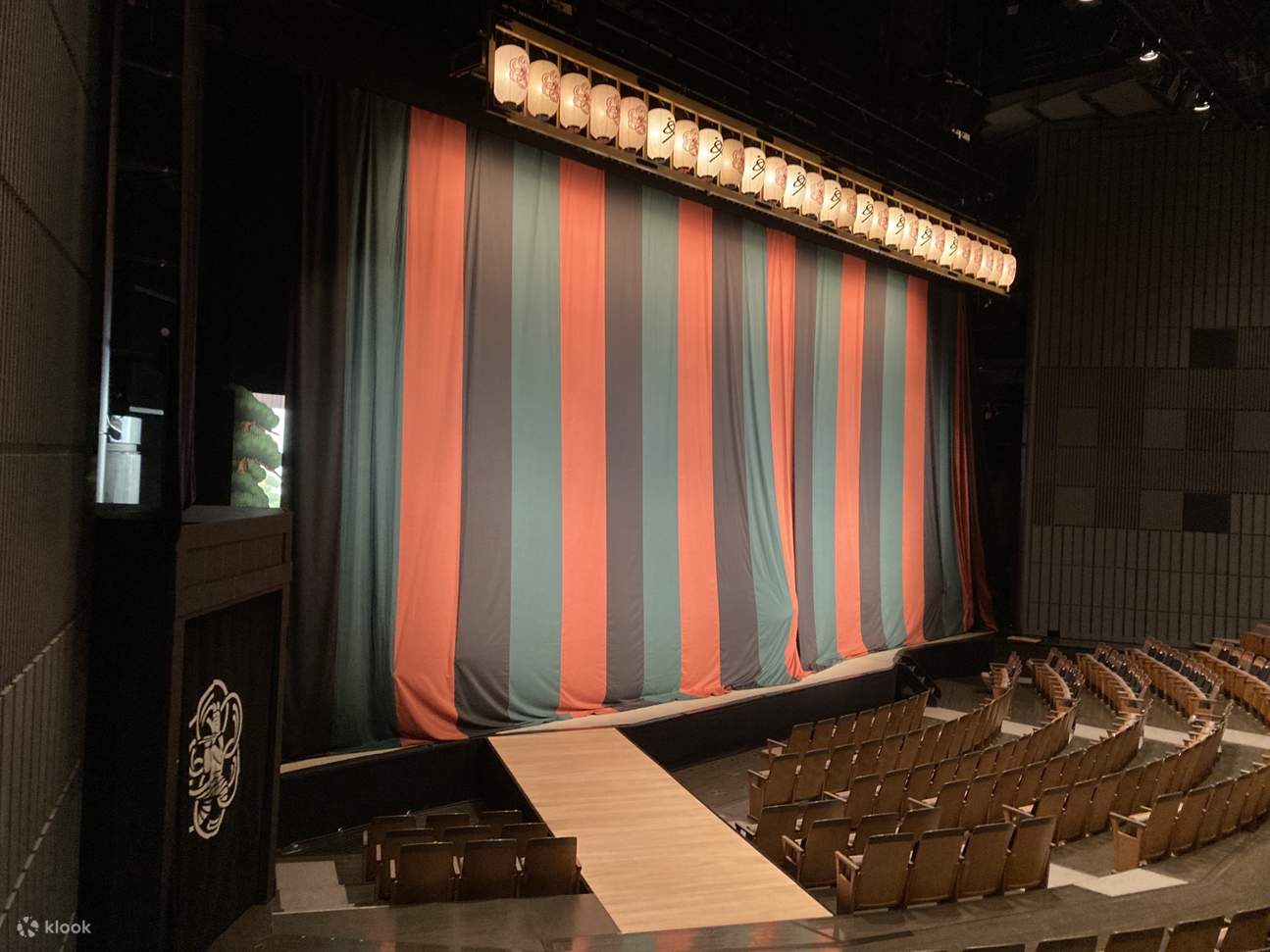 National Theatre of Japan's Backstage Tour and Kabuki Performance ...