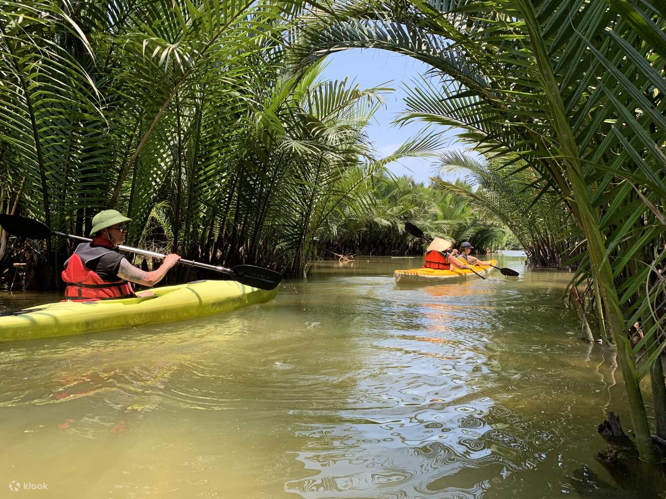 Pengalaman Sunset Kayaking di Hoi An - Klook Indonesia
