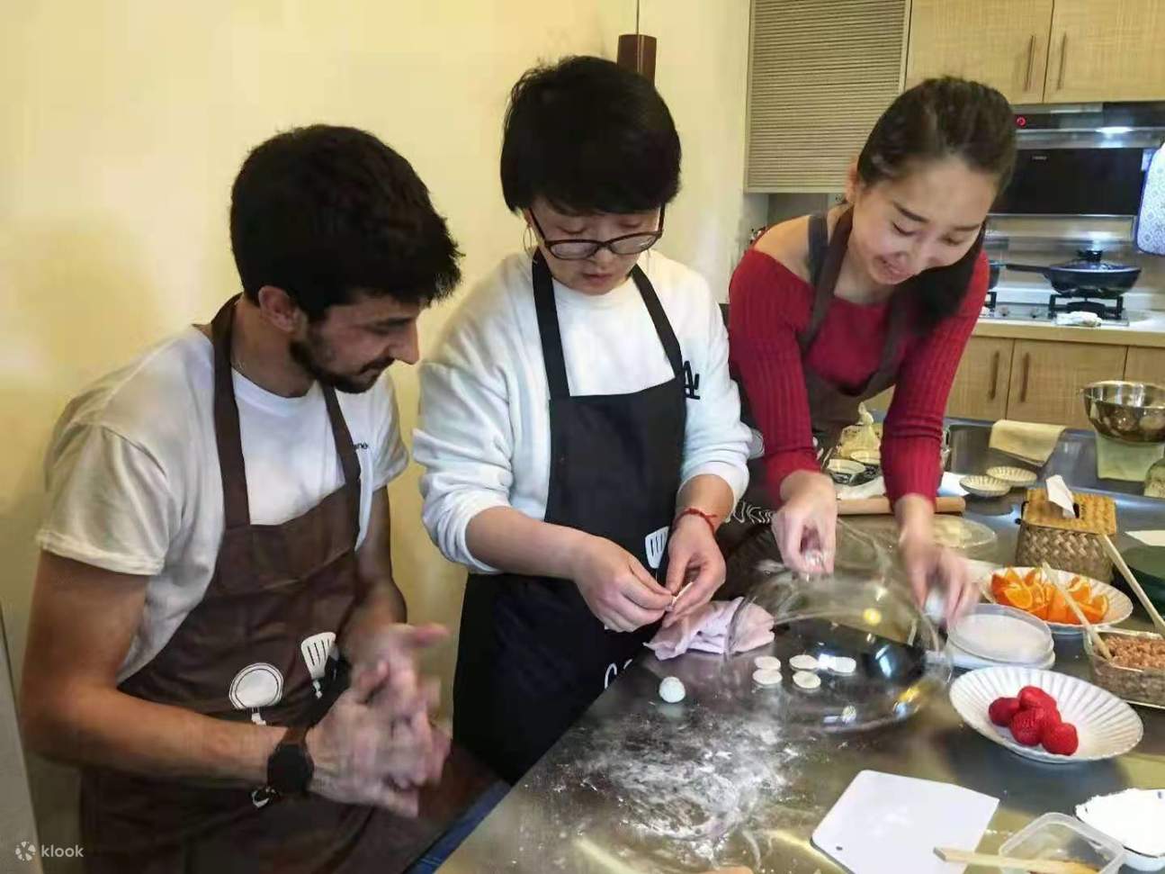 The fancy steamed dumpling class in the new Shikumen Lane - Klook