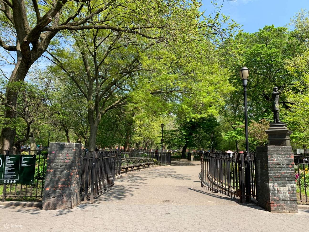 New York East Village TV and Movie Sites Walking Tour - Klook Stati Uniti