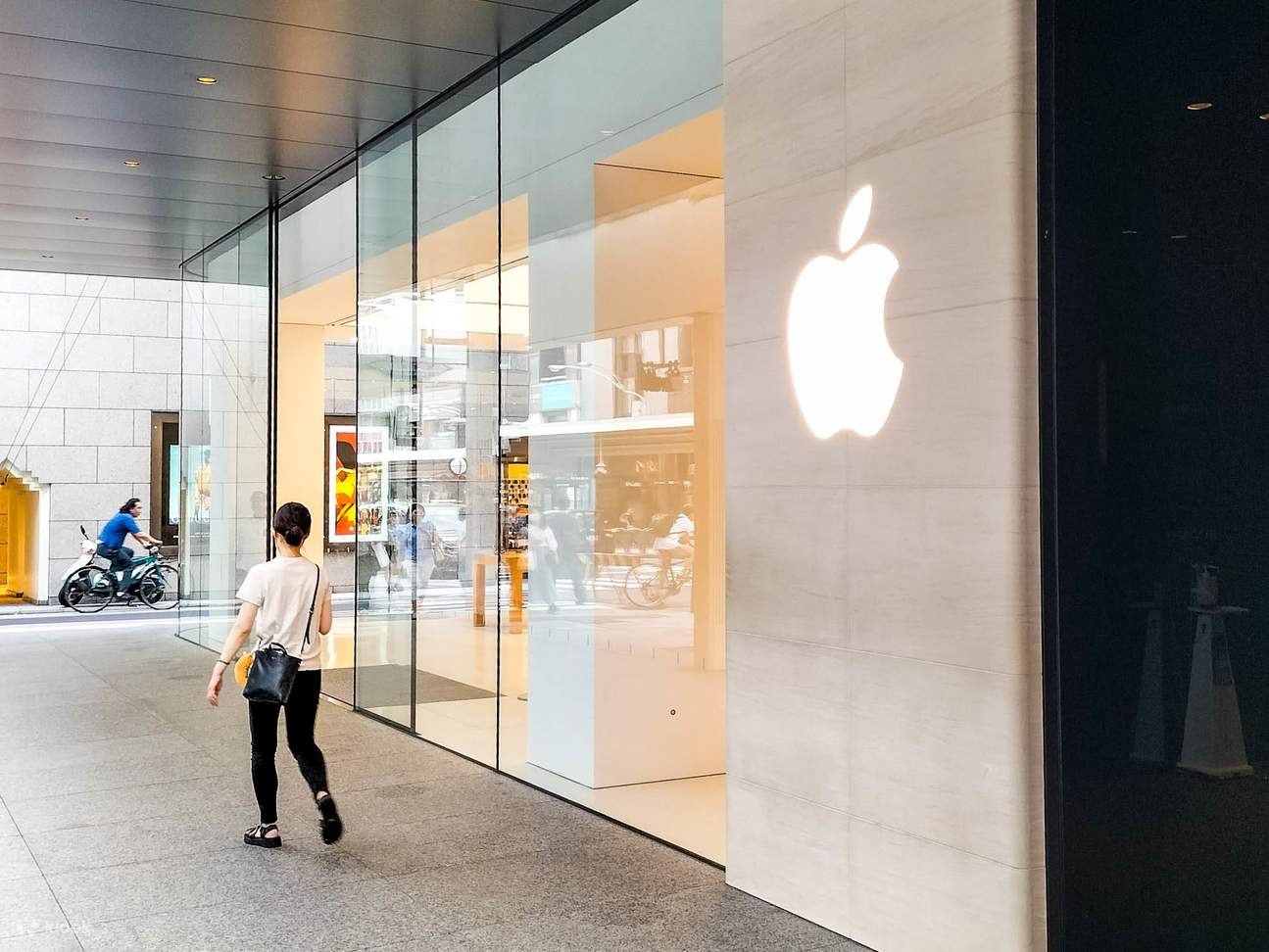 Kyoto Nishiki Market & Depachika Small Group Guided Food Tour - Klook