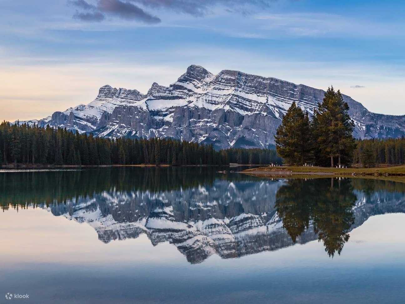 Banff Town Gondola Two Jack and Minnewanka Lake Day Tour - Klook Hong Kong