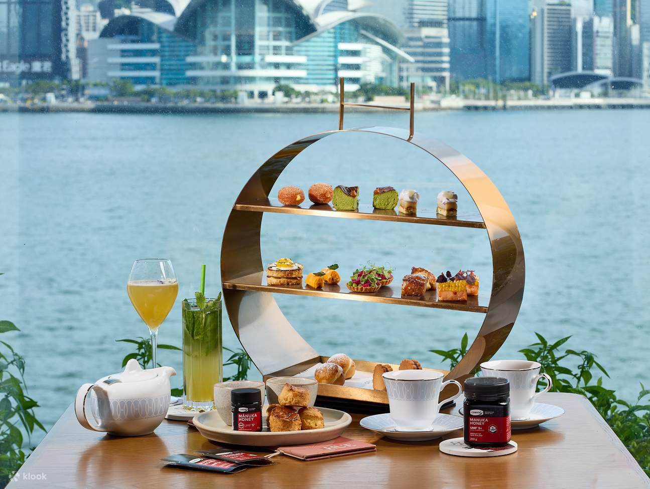 HUE Dining | Hong Kong Tsim Sha Tsui | Weekends Only | Sea View ...