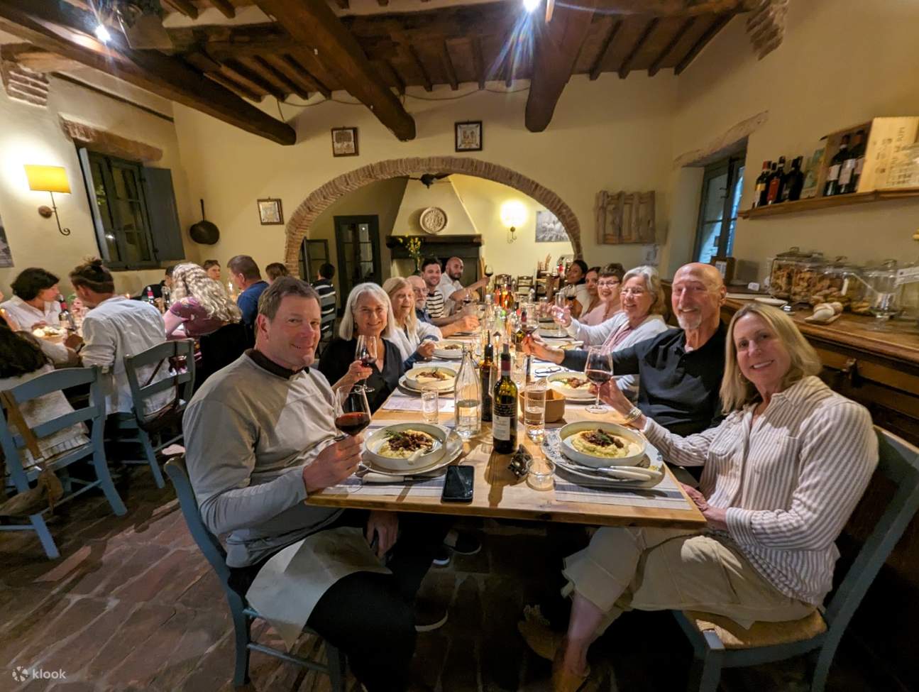 Pienza: Communal dinner in an ancient Tuscan farmhouse - Klook Australia