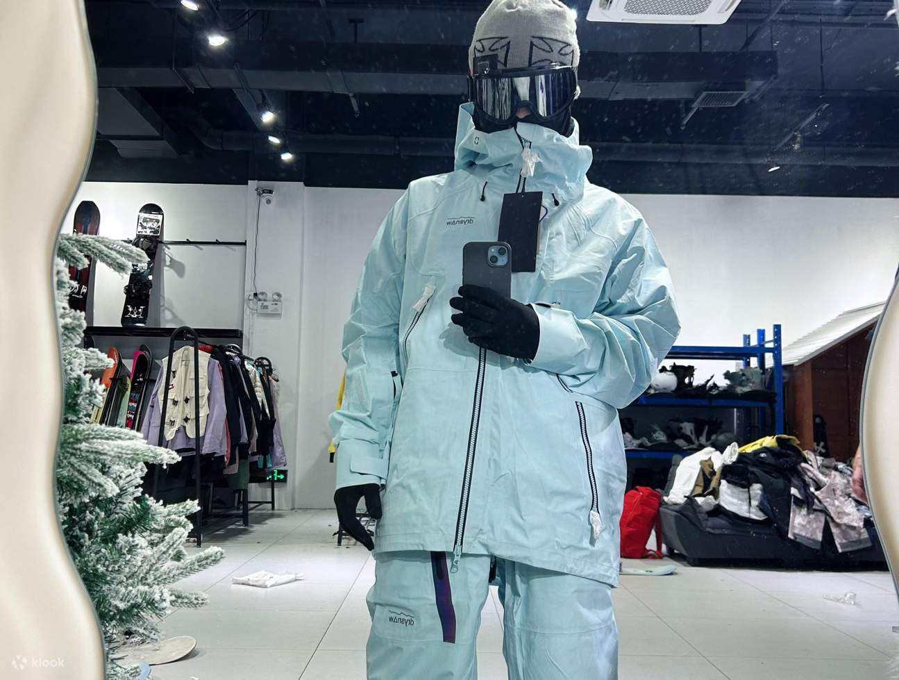 Huafa Snow World Snow Miracle Snow66 Ski Equipment Rental & Ski ...