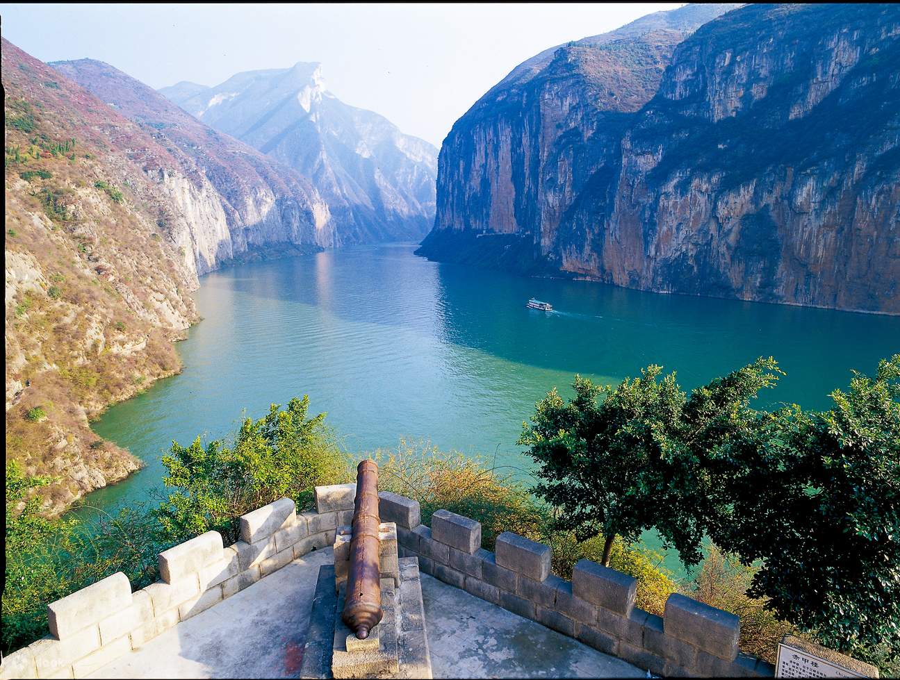 Century Cruises - Poetic China | Yangtze River Three Gorges One-Day ...