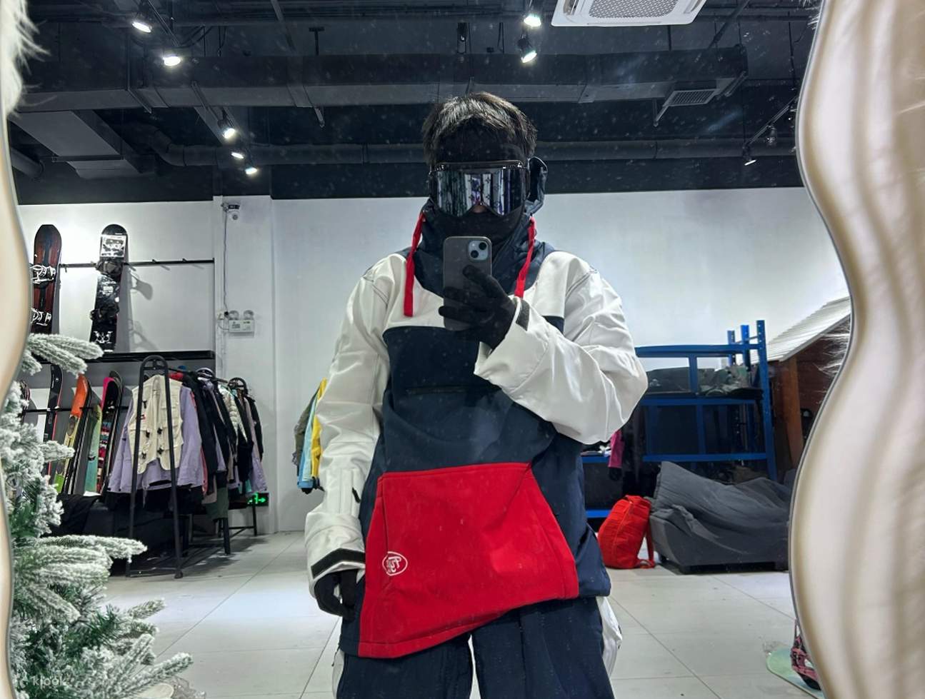 Huafa Snow World Snow Miracle Snow66 Ski Equipment Rental & Ski ...