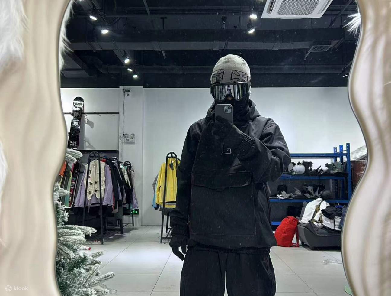 Huafa Snow World Snow Miracle Snow66 Ski Equipment Rental & Ski ...