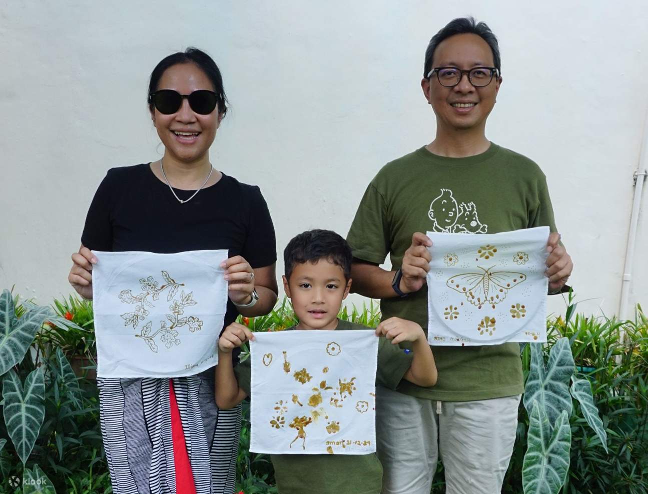 Yogyakarta Contemporary Batik Workshop and Natural Dyeing - Klook