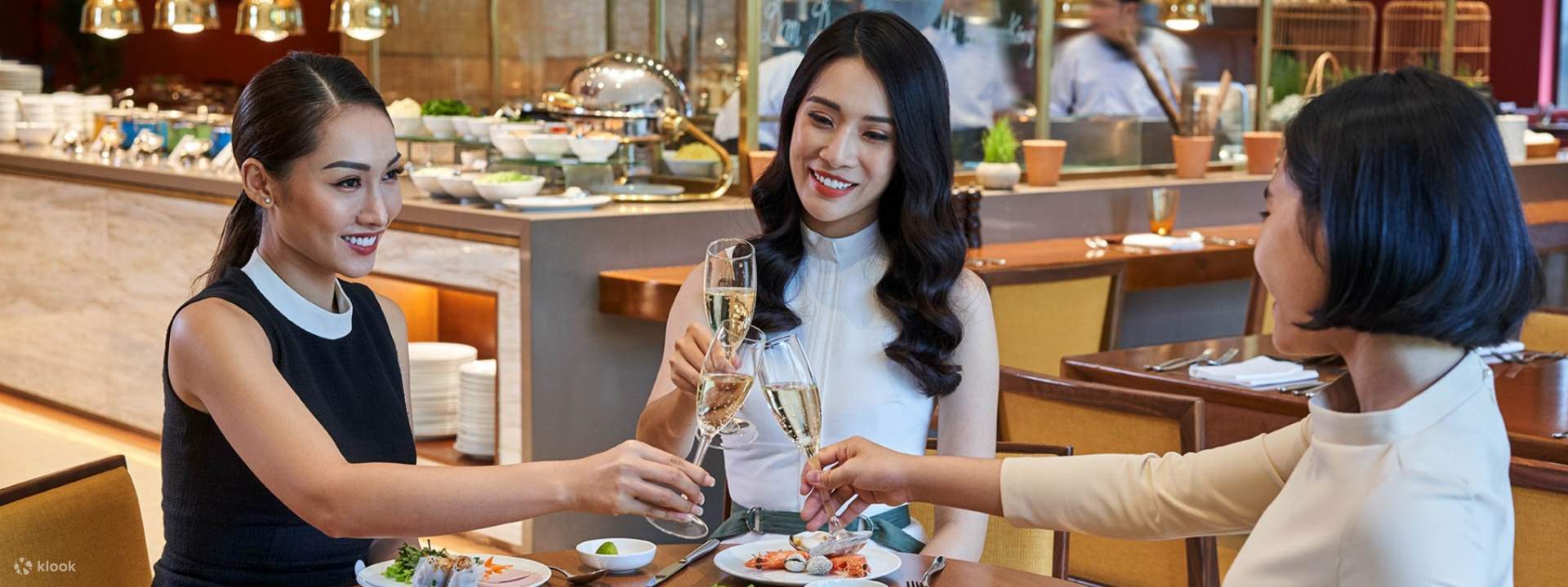 Saigon Café at Sheraton Saigon Hotel & Towers in Ho Chi Minh City