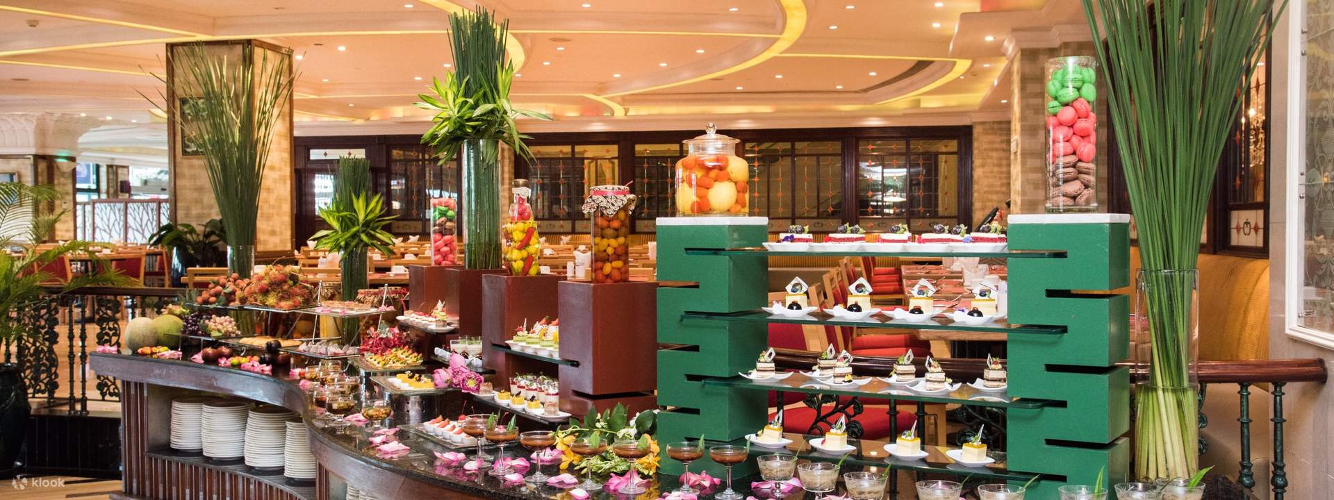 Vegetarian Buffet at Cafe Central An Dong, Windsor Plaza Hotel