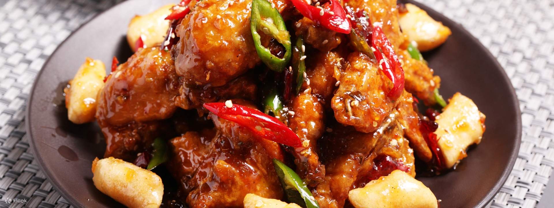 Butter and Spicy Chicken Set di Chicken Revolution di Passion Island ...