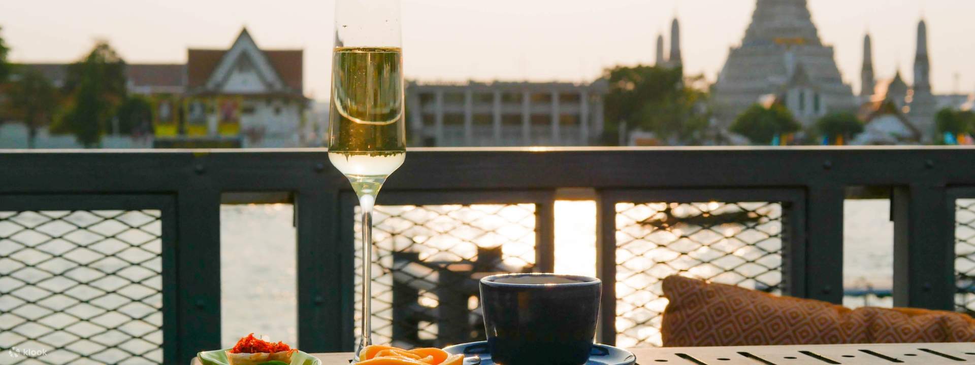 Lunch and Dinner Set at Supanniga Eating Room in Tha Tian