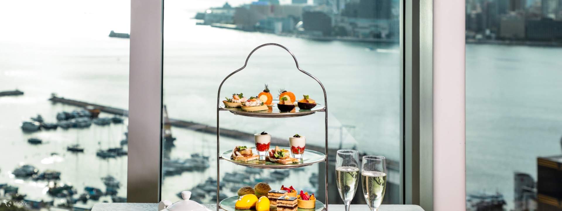 39/F Penthouse, L'Hotel Causeway Bay Harbour View - Klook Hong Kong ...