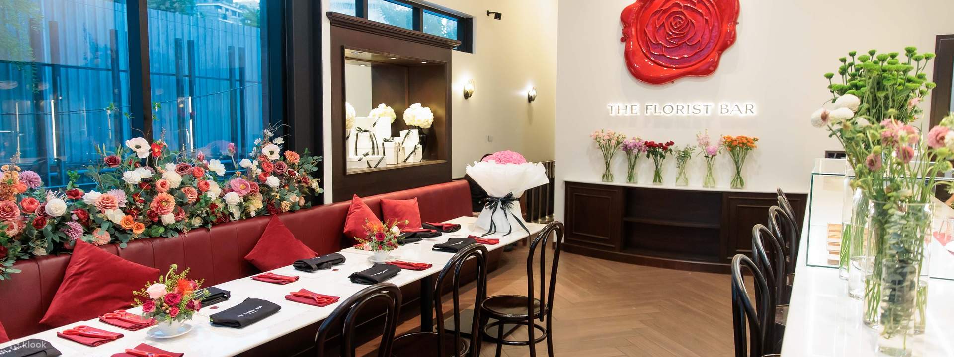 The Florist Bar Botanical Elegance