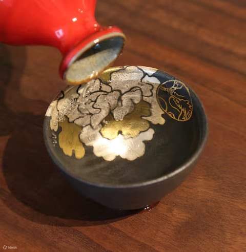 Find your preferred sake with a Sake sommelier in Tokyo - Klook Australia