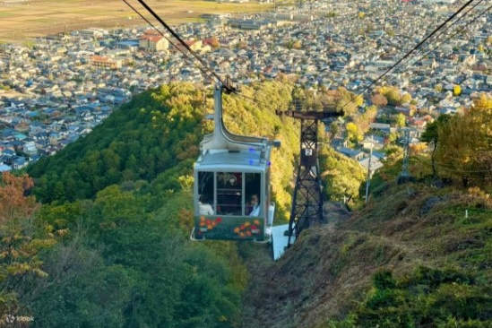 Enjoy Shiga Autumn,Shopping and Ropeway Bus Tour from Kyoto - Klook