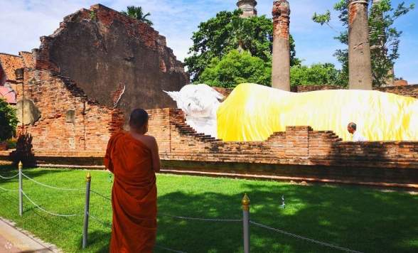 Let's go to Ayutthaya, a World Heritage Site, on the State Railway of ...