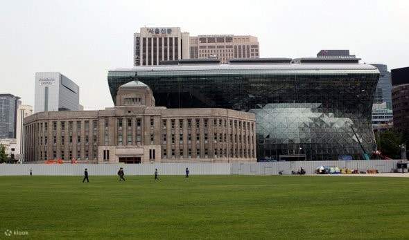 Seoul Highlights: City Hall & Lotte World Adventure Tour - Klook États-Unis