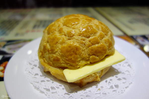 Hong Kong Highlights: Central + Tram + Victoria Peak + Madame Tussauds Half-Day Tour - Klook ...