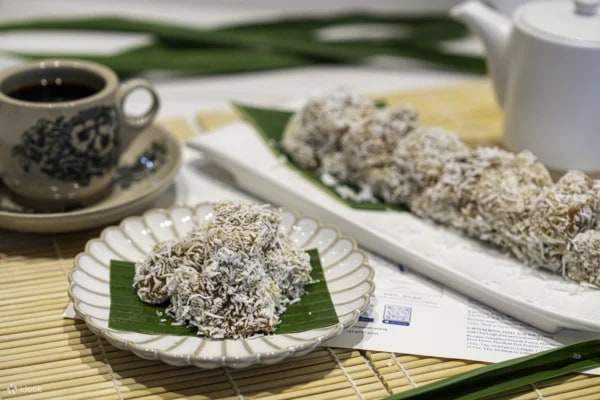 Peranakan Kueh Workshop in Singapore by ANATTA Culinary Academy - Klook ...