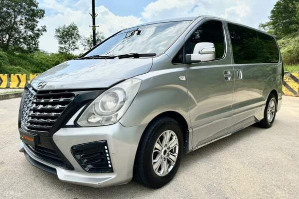 Comfortable Kuala Lumpur Car Rental with Driver to Putrajaya and ...