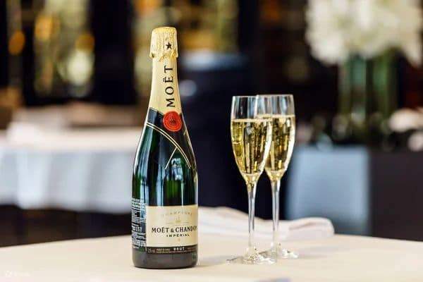 Moet & Chandon Join In & Private One Day Walking Tour - Klook United ...