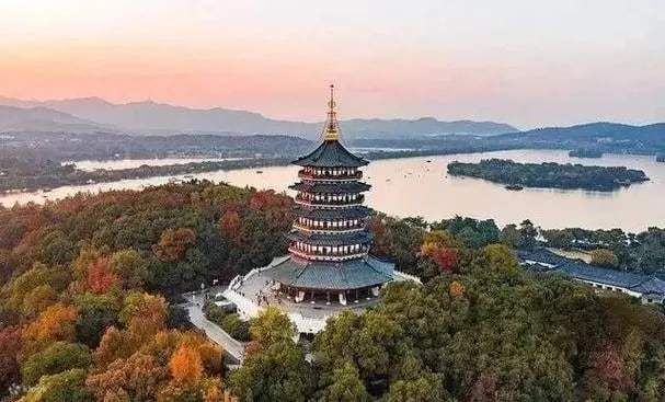Tour privato di un giorno a Hangzhou: Lago dell'Ovest, Tempio Lingyin ...
