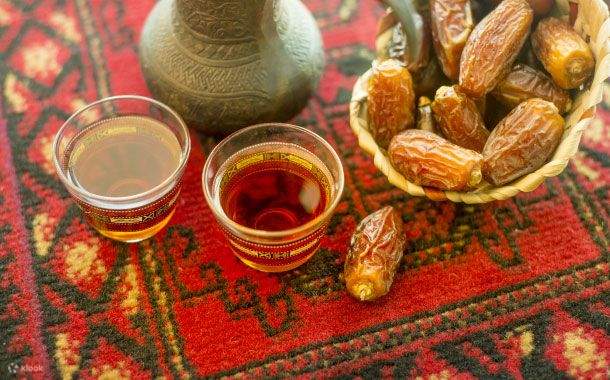 Rasakan Sensasi Safari Gurun Red Dunes di Gurun Lehbab - Klook Indonesia