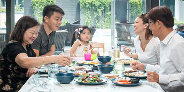 Food Exchange at Novotel Singapore on Stevens - Klook Singapore