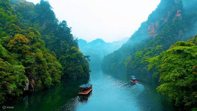 Zhangjiajie Baofeng Lake and Huanglong Cave Private Day Tour - Klook ...