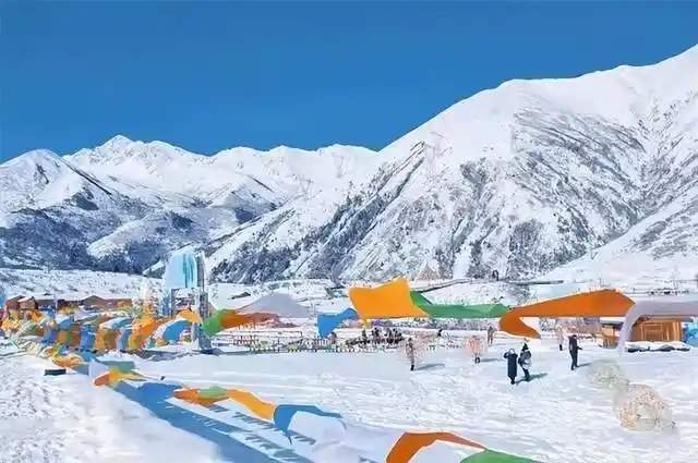 Sichuan Province Partridge Mountain Deep Snow Day Tour (Natural Park ...