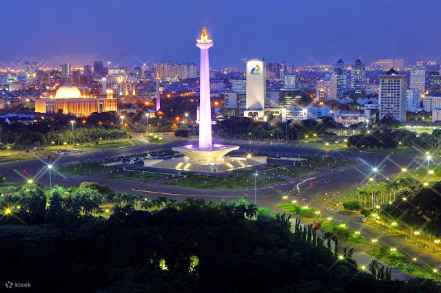 Jakarta Night Tour : Guided Sightseeing & Street Food Experience - Klook