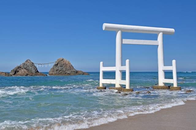Fukuoka Day Trip: Itoshima Meoto Iwa (Wedded Rocks), Ichiran Forest ...