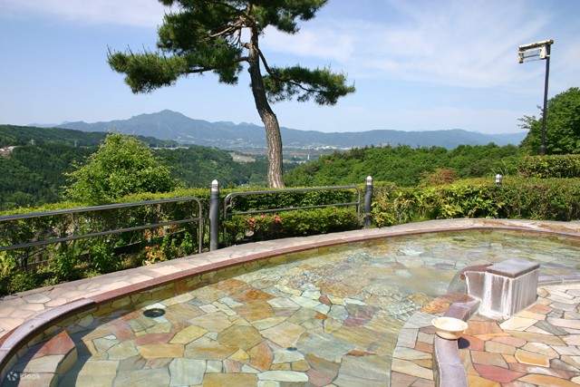 Oze Hiking Experience & Boko-no-Yu Hot Spring Day Trip (Depart from ...