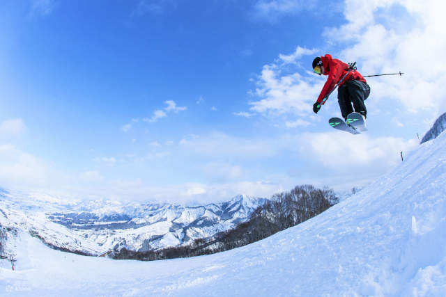 1 Day Join In Skiing in Ishiuchi Maruyama Ski Resort - Klook Philippines