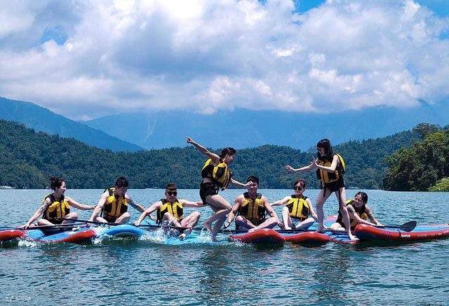 Stand Up Paddle Board on Sun Moon Lake - Klook Singapore