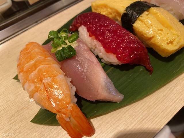 Sushi Uogashi Nihonichi | Sushi | Shinjuku Station | Seat reservations ...