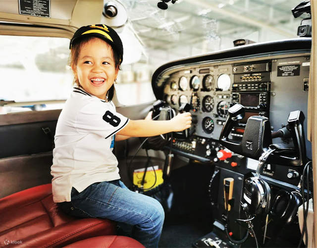 One Day Pilot Experience in Kuala Lumpur - Klook Malaysia