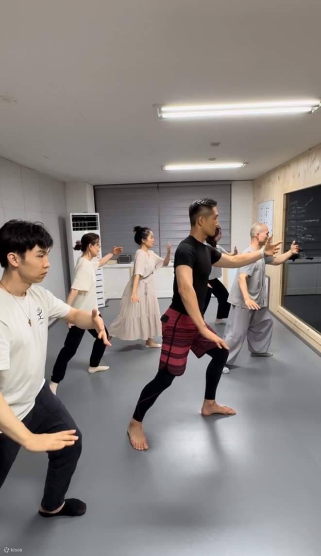 Clase de Zen Tai Chi en Hongdae: Equilibra tu mente y cuerpo - Klook ...