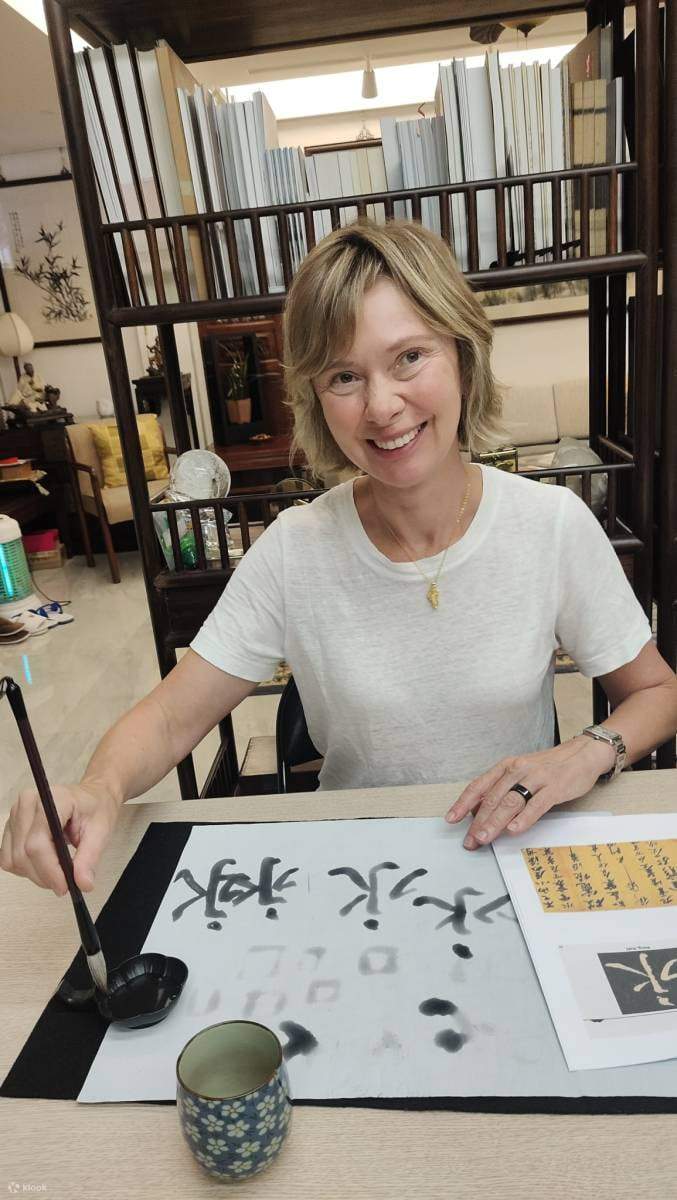 Atelier culturel de calligraphie à Taipei - Klook États-Unis