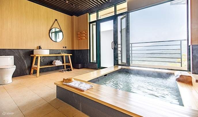 Taipei: Yangming Hot Spring Resort - Wooden House Bath & Landscape Hot ...