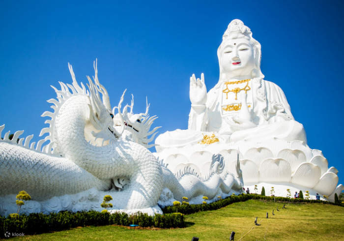 Chiangrai Blue White Red Temple + Lalita Café Buong Araw na Tour ...