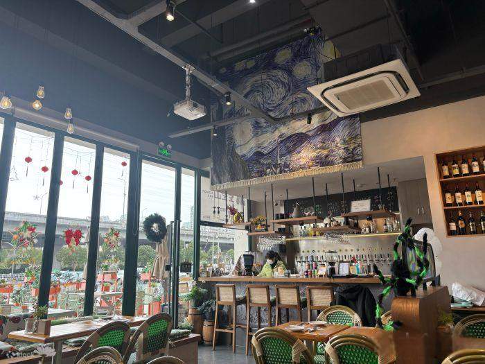 Eight Pints | Minhang Cannes Store - Klook Singapore