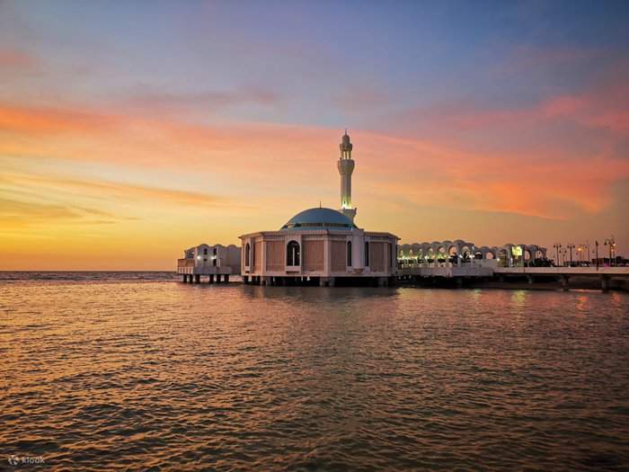 Full Day Private Tour Adventure and Luxury in Charming Jeddah - Klook